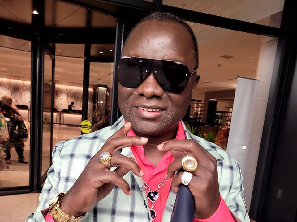 PETIT PAYS,« LE NUMÉRO UN » DE LA MUSIQUE - Fidèle au poste