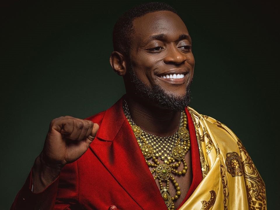 SALATIEL, L'ARTISTE QUI FAIT BRILLER L'AFRIQUE - Fidèle au poste