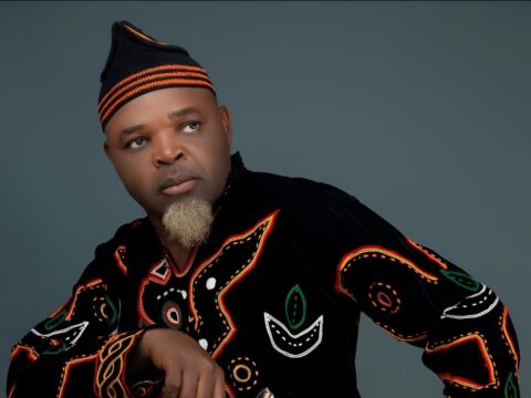PRINCE AFO AKOM: LE FOLKLORIQUE CAMEROUNAIS - Fidèle au poste